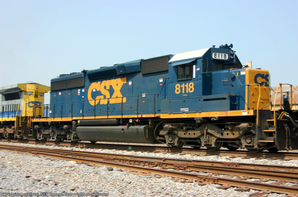 CSX 8118